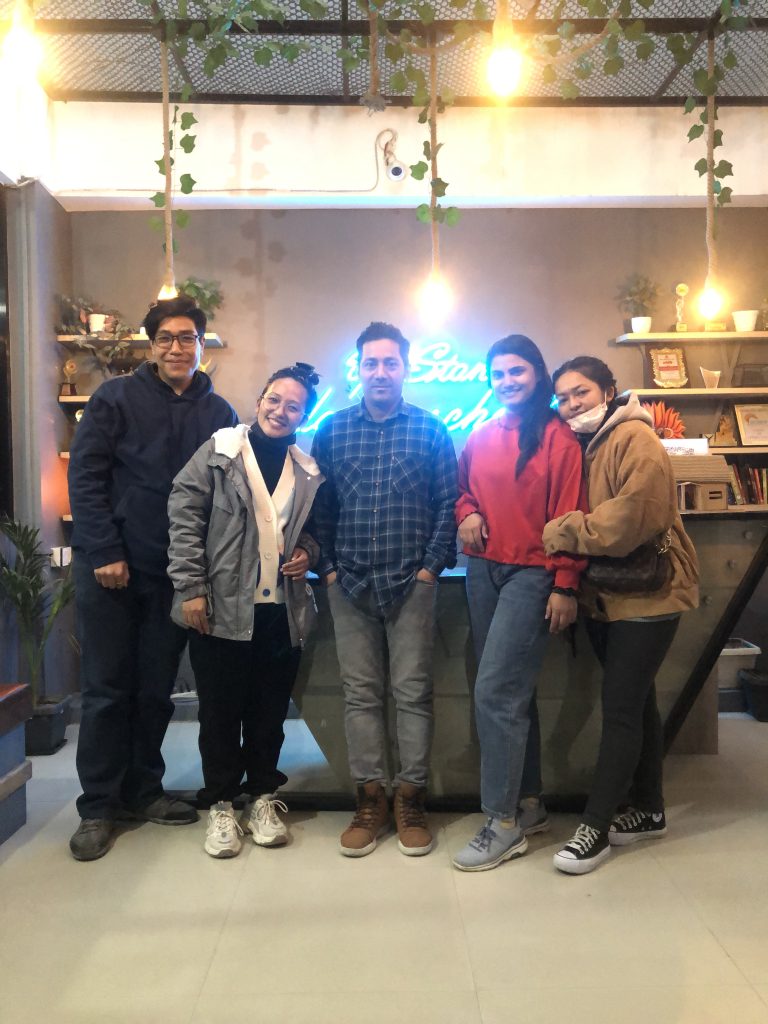 Vivid Interiors - Y-Stand Dance School